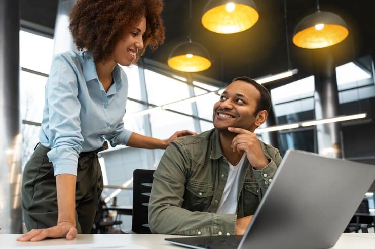 8 Signs Of Unspoken Attraction Between Coworkers You Shouldnt Ignore